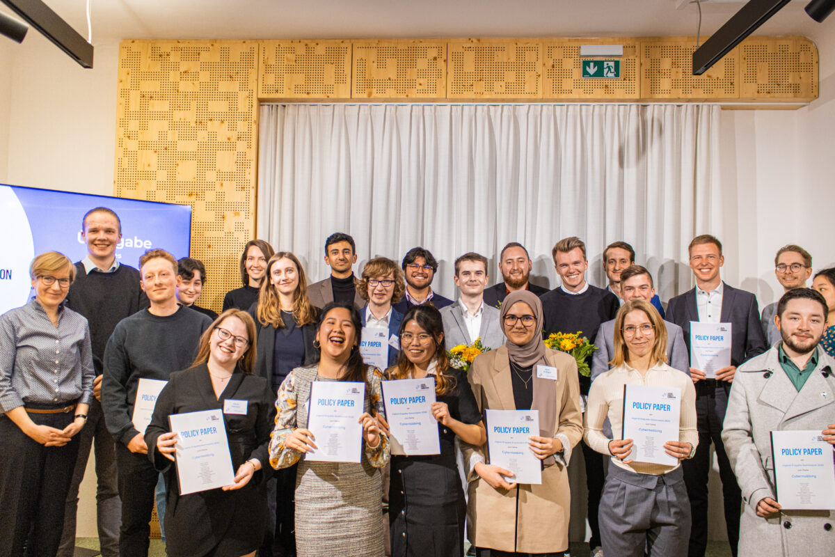 Was ist eine Kommission? – Jugend-Enquete-Kommission e.V.