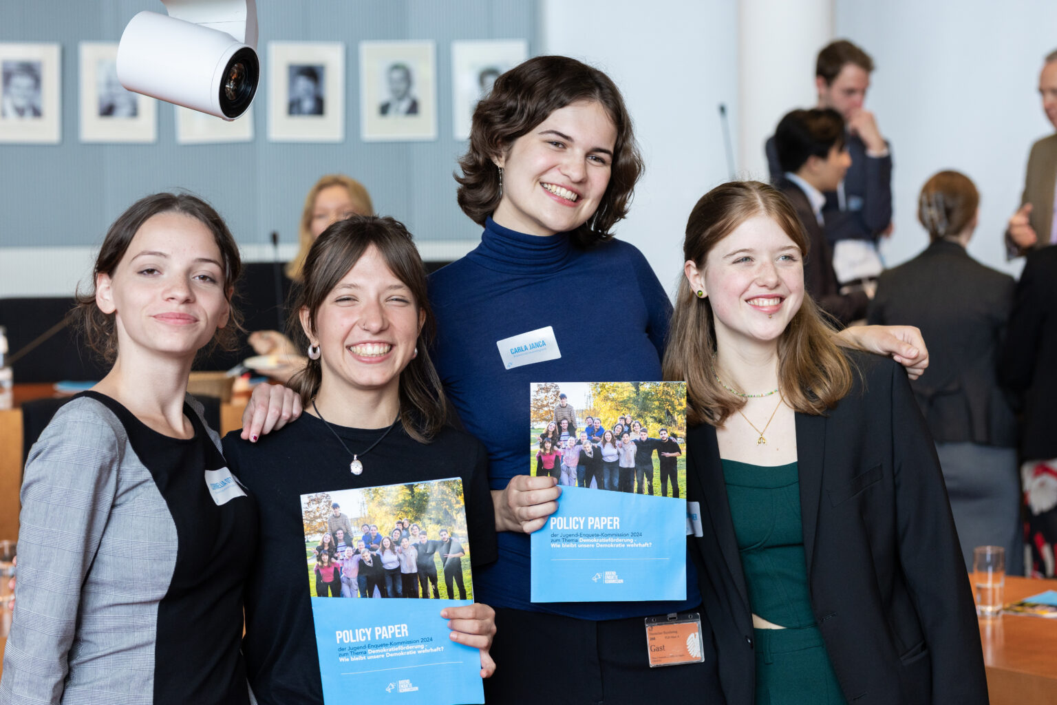 Jugend-Enquete-Kommission e.V. – Wir geben der Jugend eine Stimme in der Politik!
