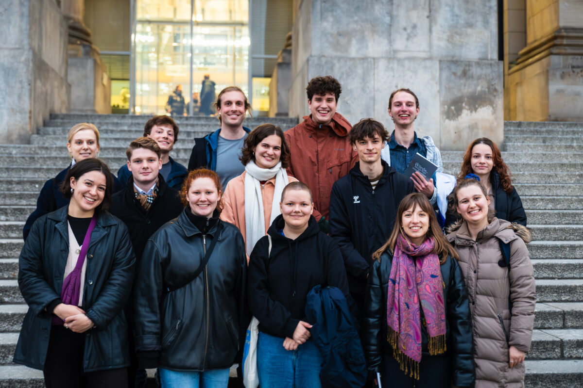 Jugend-Enquete-Kommission e.V. – Wir geben der Jugend eine Stimme in der Politik!