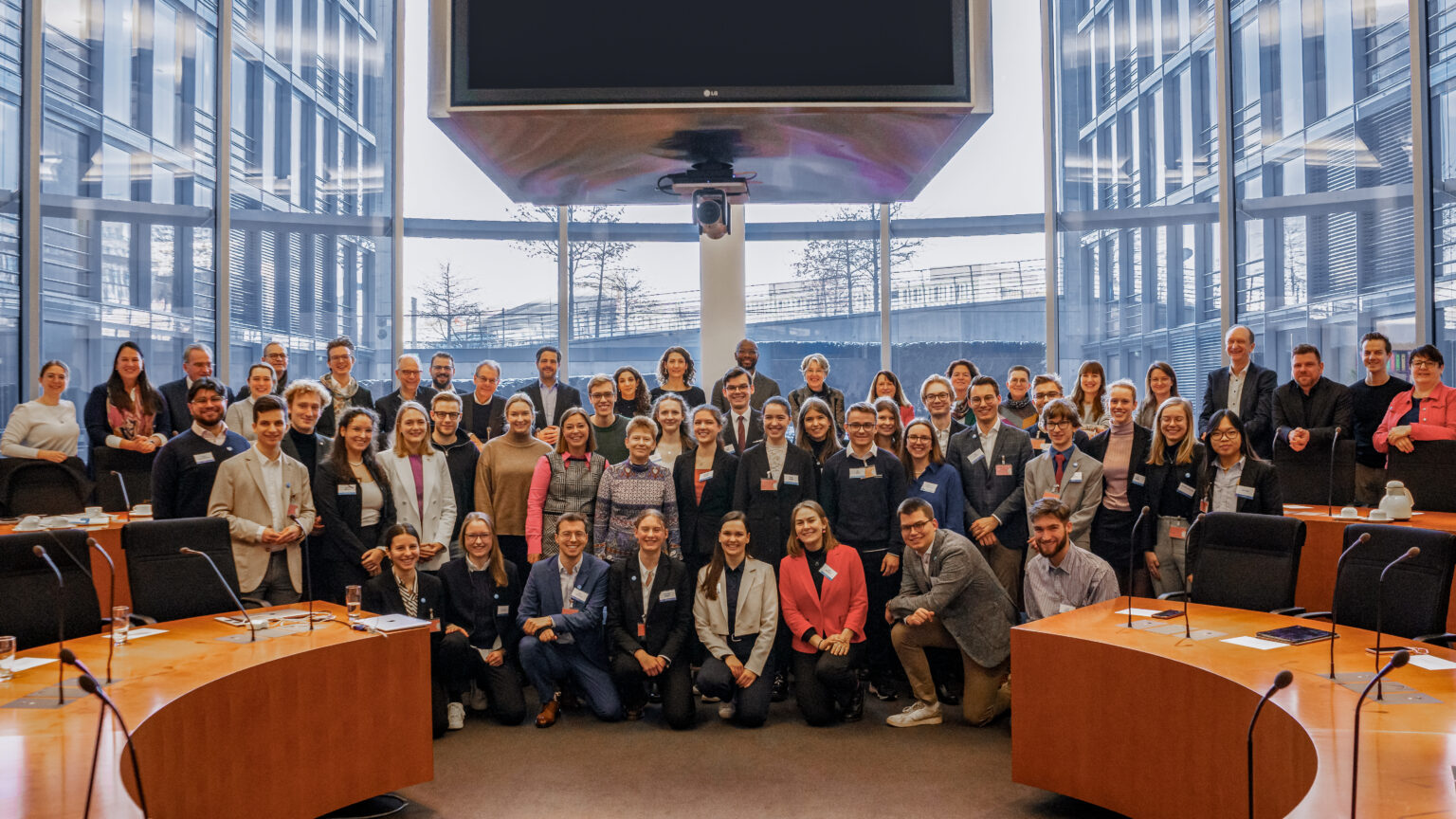 Jugend-Enquete-Kommission e.V. – Wir geben der Jugend eine Stimme in der Politik!